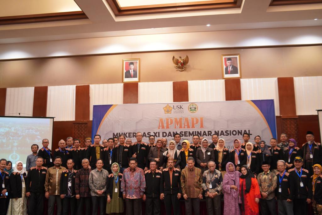 KUNJUNGAN PRODI MP FIPP UNY PADA KEGIATAN MUKERNAS XI DAN SEMINAR ...